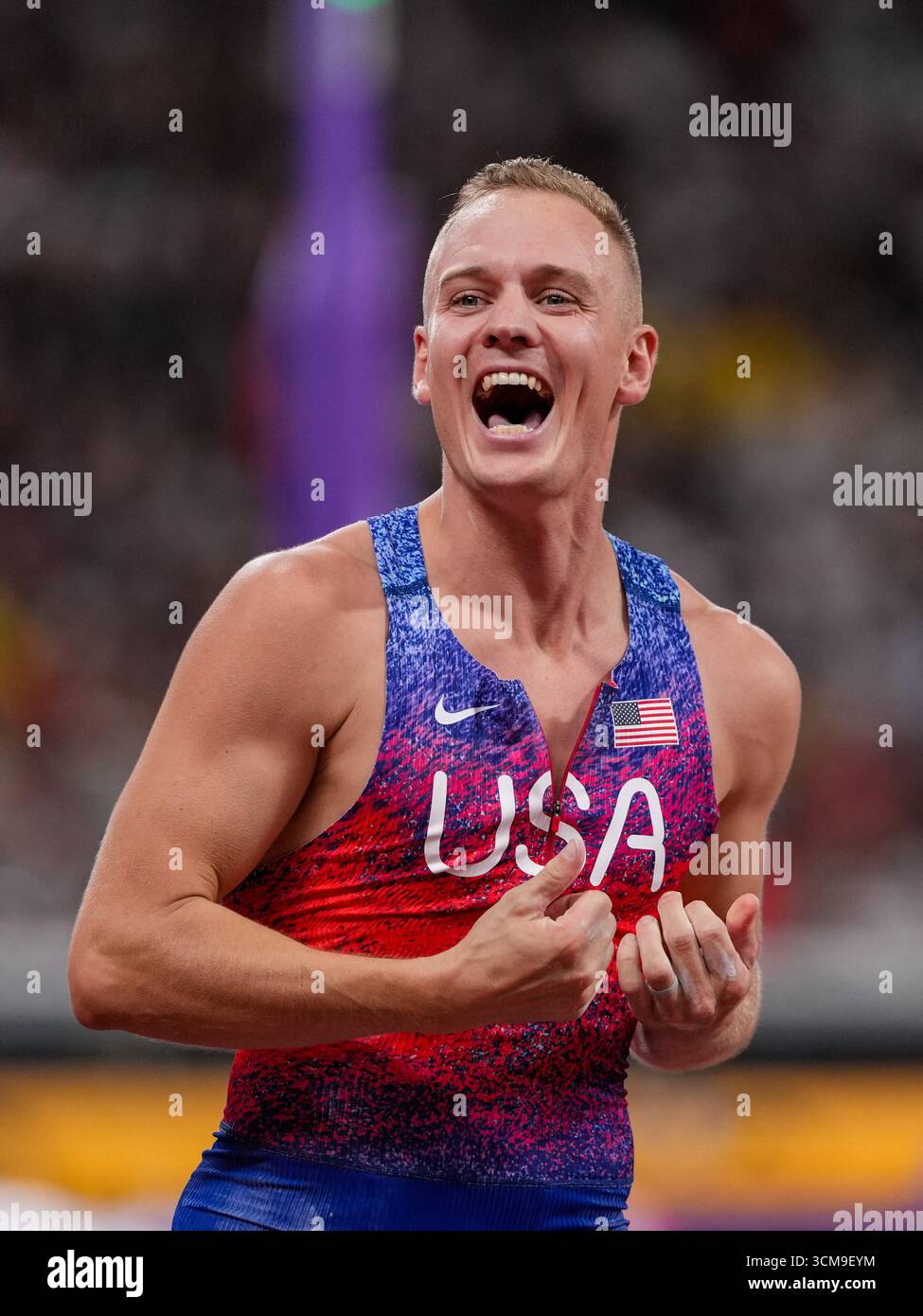 TOKYO, JAPAN - SEPTEMBER 15: Sam Kendricks of United States competing ...