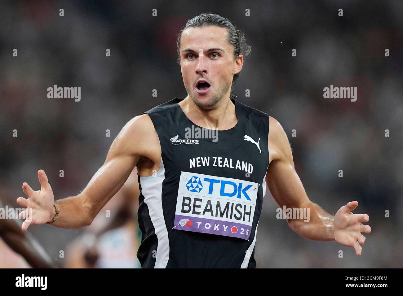 New Zealand's Geordie Beamish wins the gold medal in the men's 3,000 ...