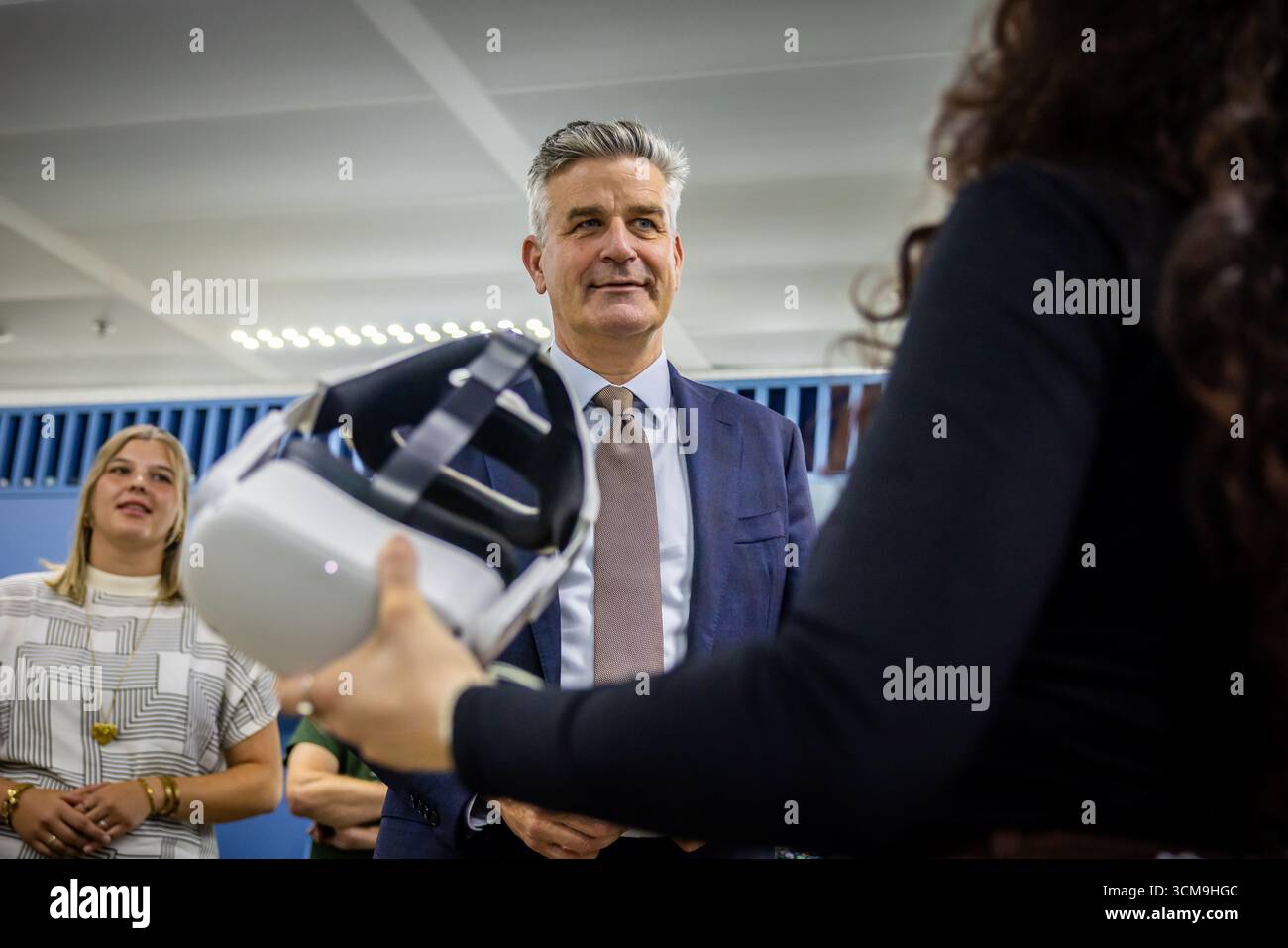 NIJMEGEN – Outgoing State Secretary Koen Becking (VVD, Primary ...