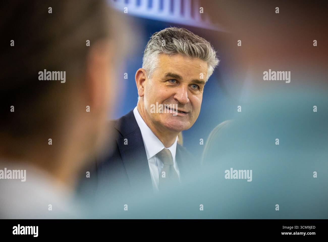 NIJMEGEN – Outgoing State Secretary Koen Becking (VVD, Primary ...