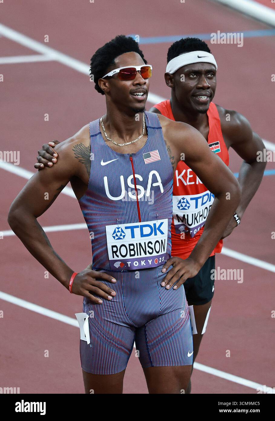 (250915) -- TOKYO, Sept. 15, 2025 (Xinhua) -- Chris Robinson of the ...