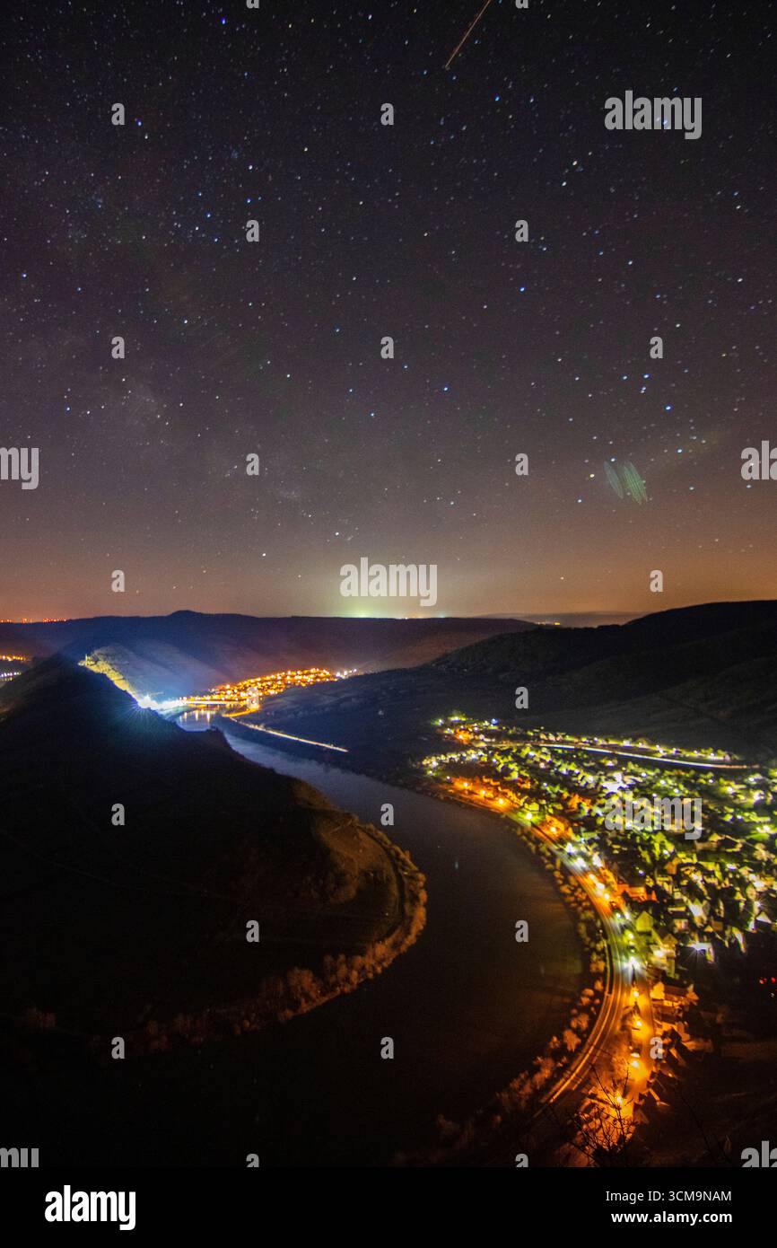 Night over the moselle hi-res stock photography and images - Alamy