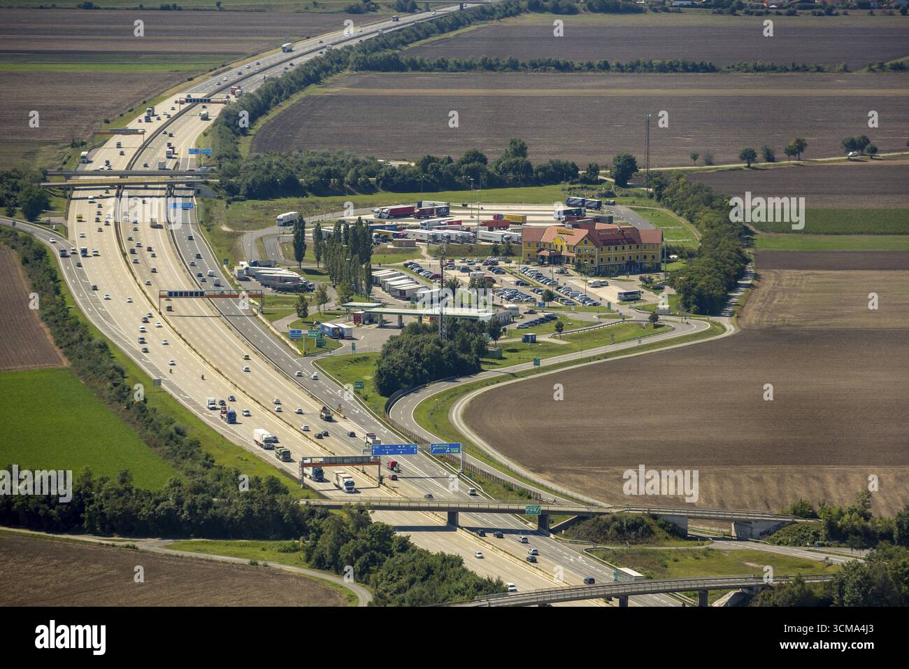 Motorway A2 E59, motorway service area Oldtimer Guntramsdorf, motorway ...