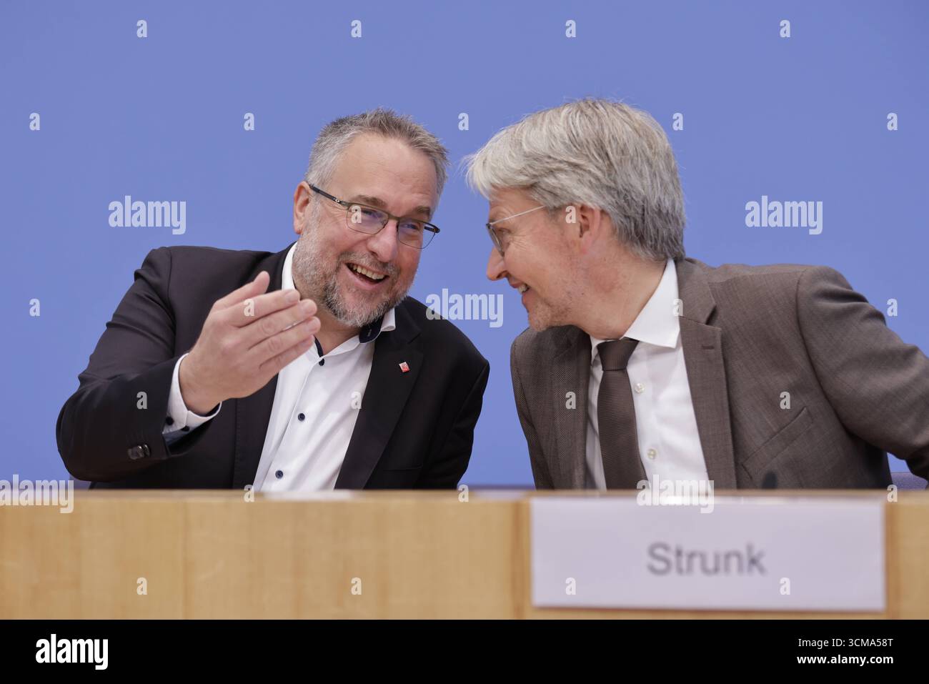 Carsten Burckhardt, Stellv. Bundesvorsitzender der IG BAU, Christian ...