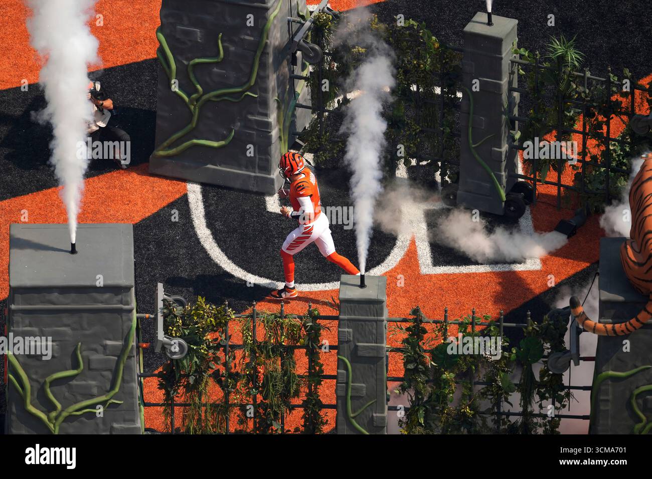 Cincinnati Bengals quarterback Joe Burrow is introduced before an NFL ...