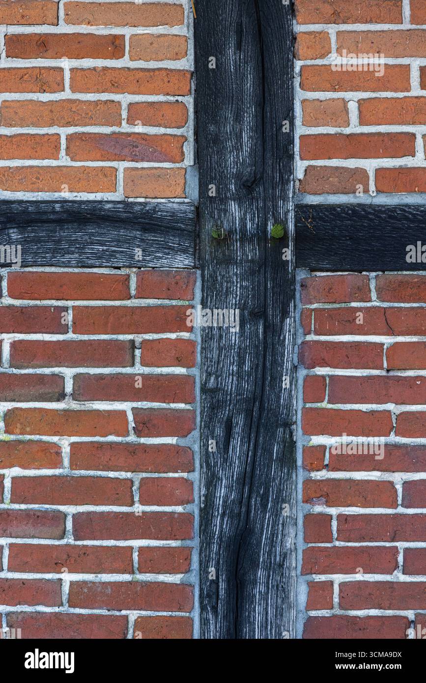 Half timber detail hi-res stock photography and images - Alamy
