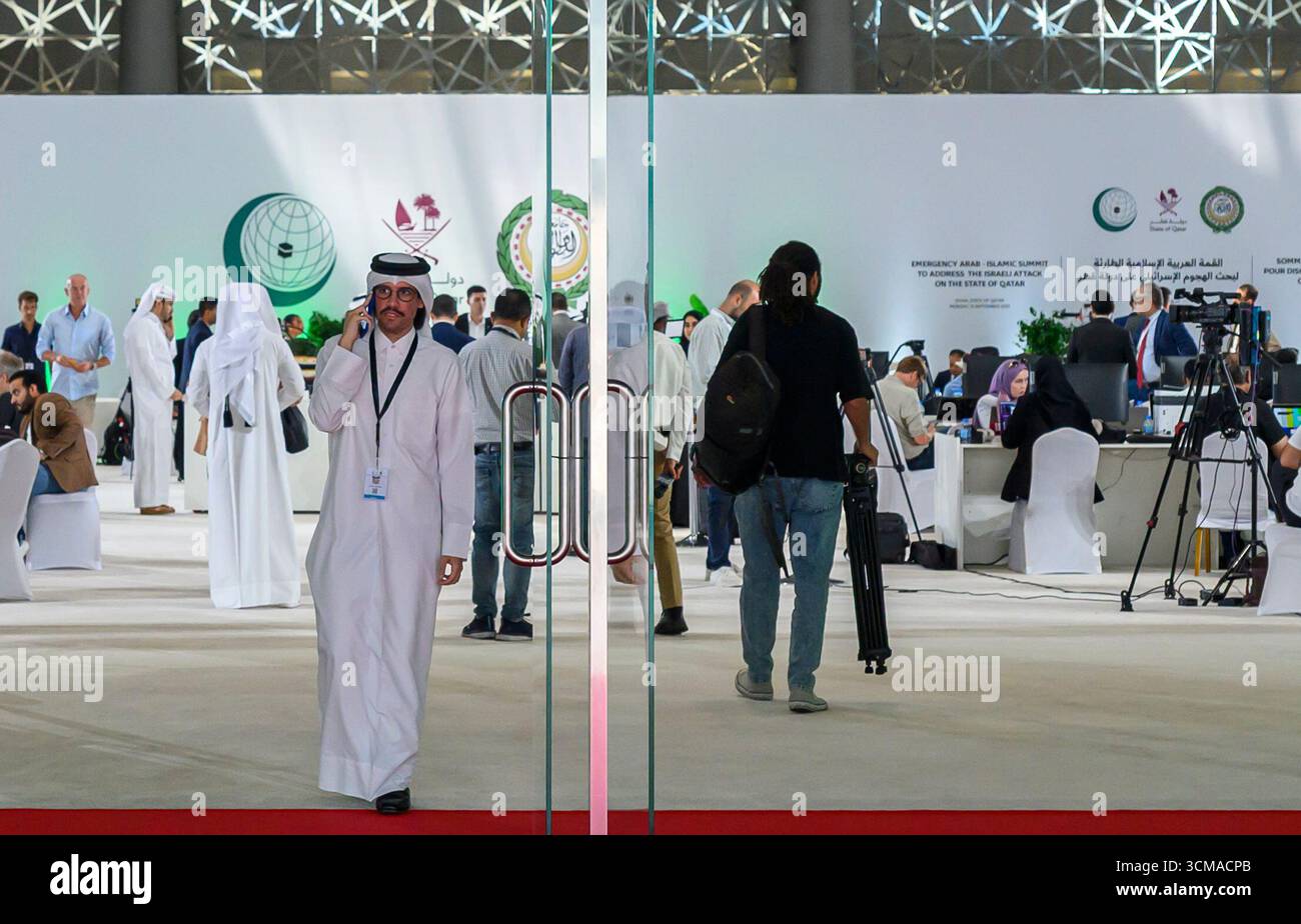 Arab islamic emergency summit 2025 hi-res stock photography and images ...