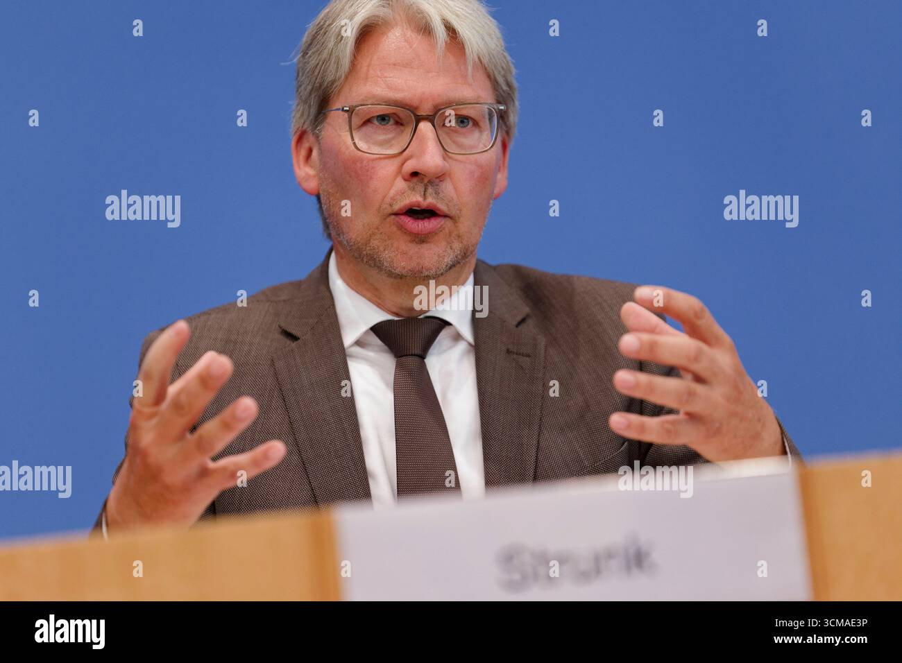 Tarifpartner Bauen zum Sondermögen Infrastruktur 2025-09-12 Deutschland ...