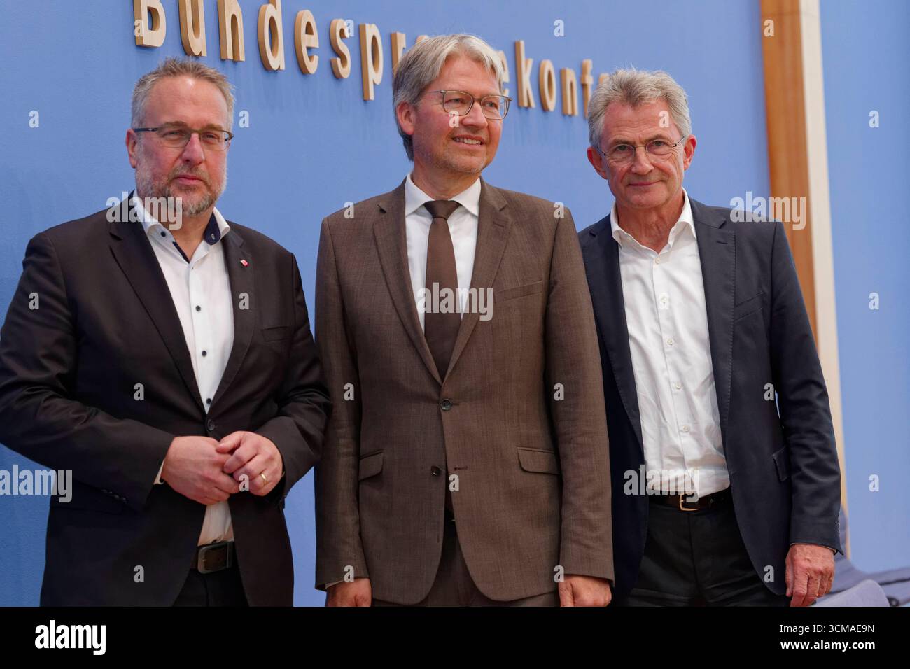 Tarifpartner Bauen zum Sondermögen Infrastruktur 2025-09-12 Deutschland ...