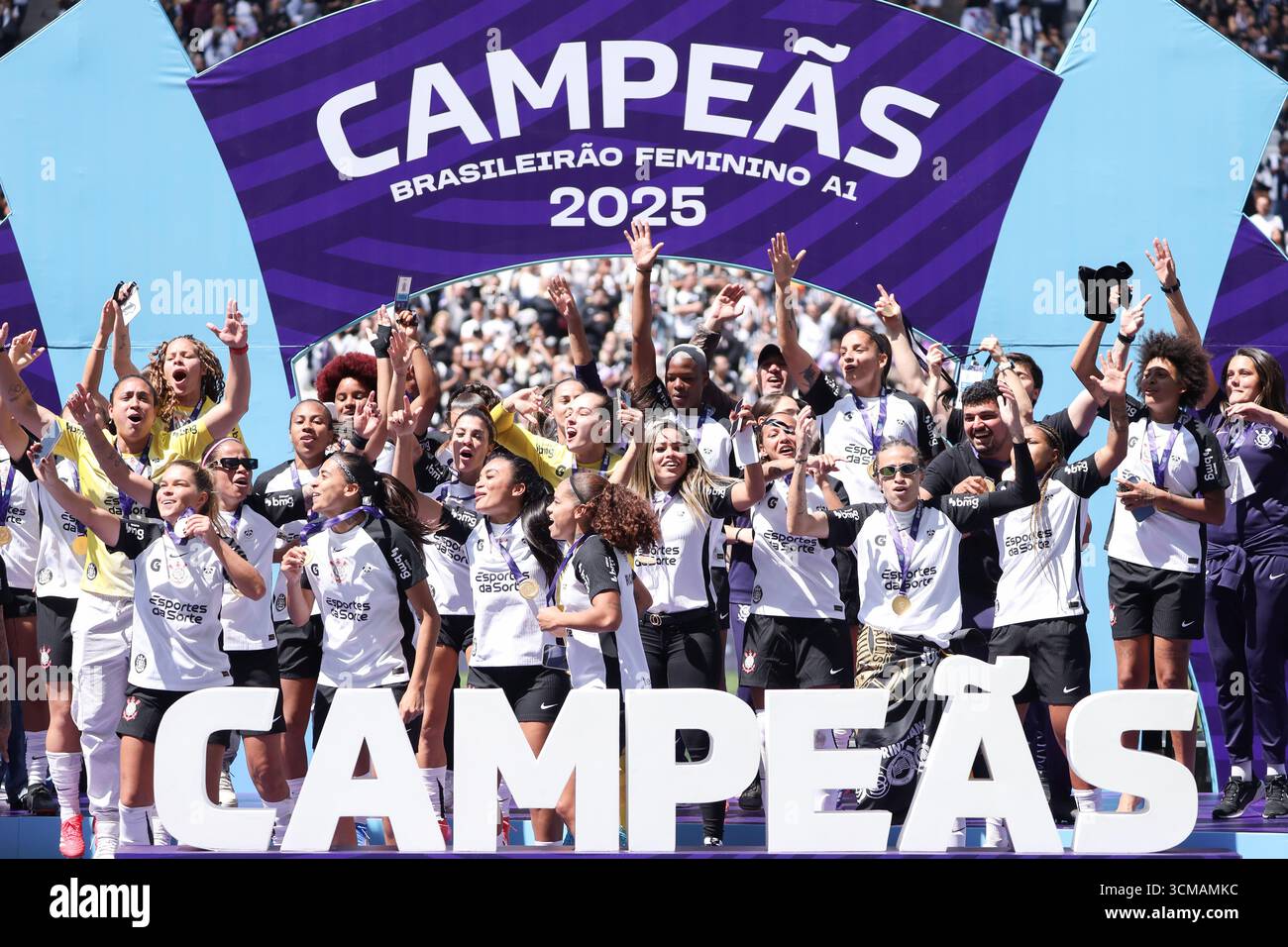 Corinthians players lift the trophy for their seventh Brazilian women's ...
