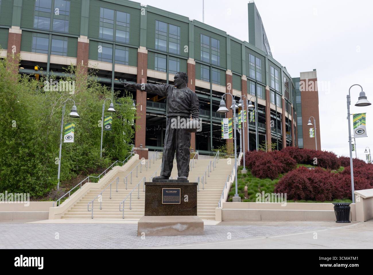 Curly lambeau statue hi-res stock photography and images - Alamy