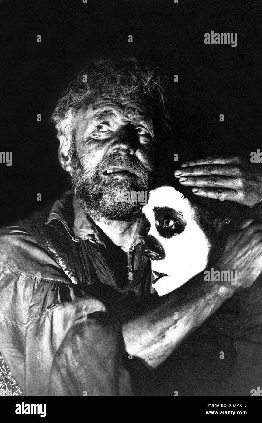Richard Briers (Lear), Emma Thompson (Fool) in KING LEAR by Shakespeare ...