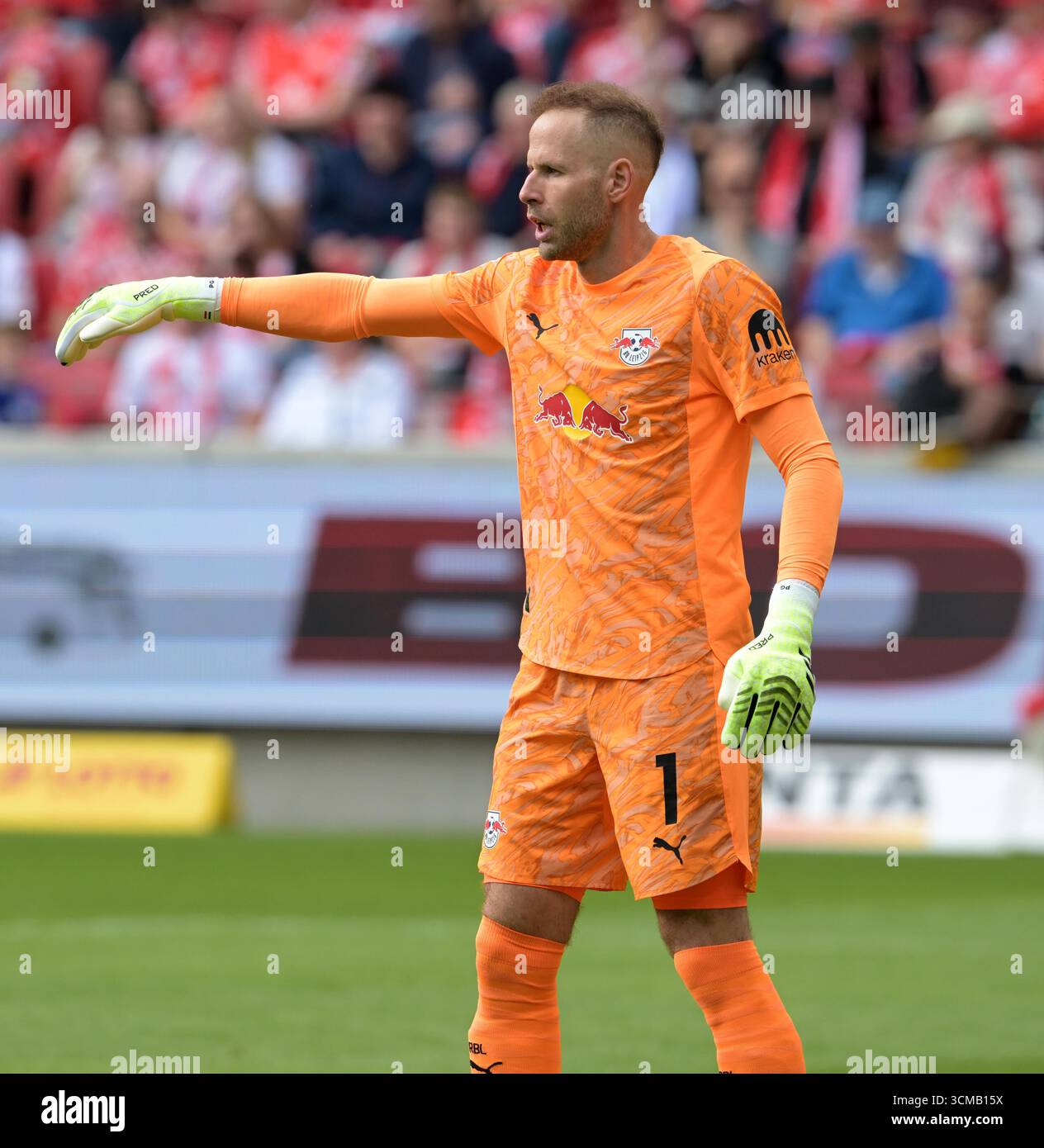 Leipzig. Torwart. Peter Gulacsi fotografiert beim Fußball Bundesliga ...