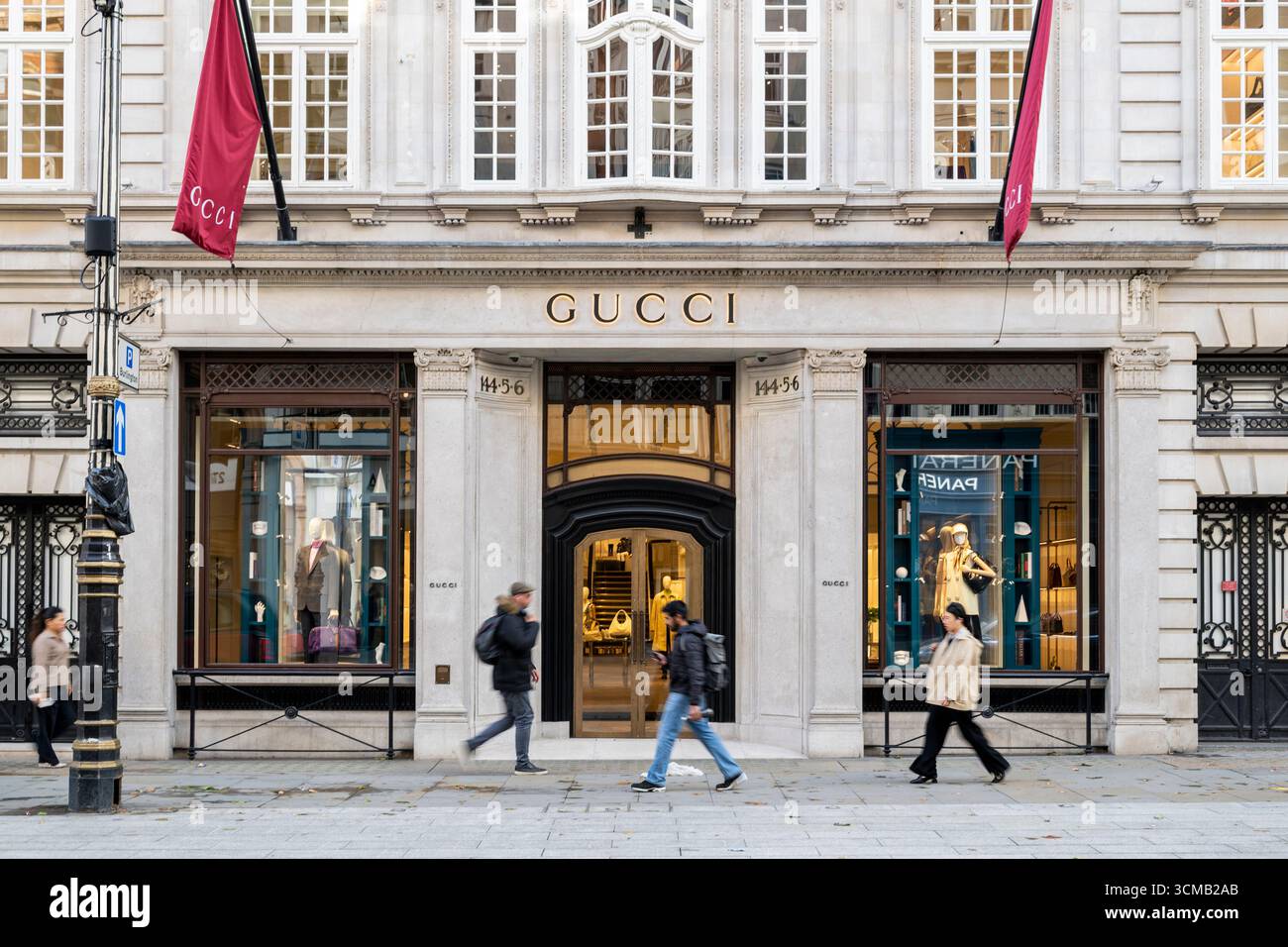 London, UK. 15 September 2025. An exterior view of the Gucci store on ...