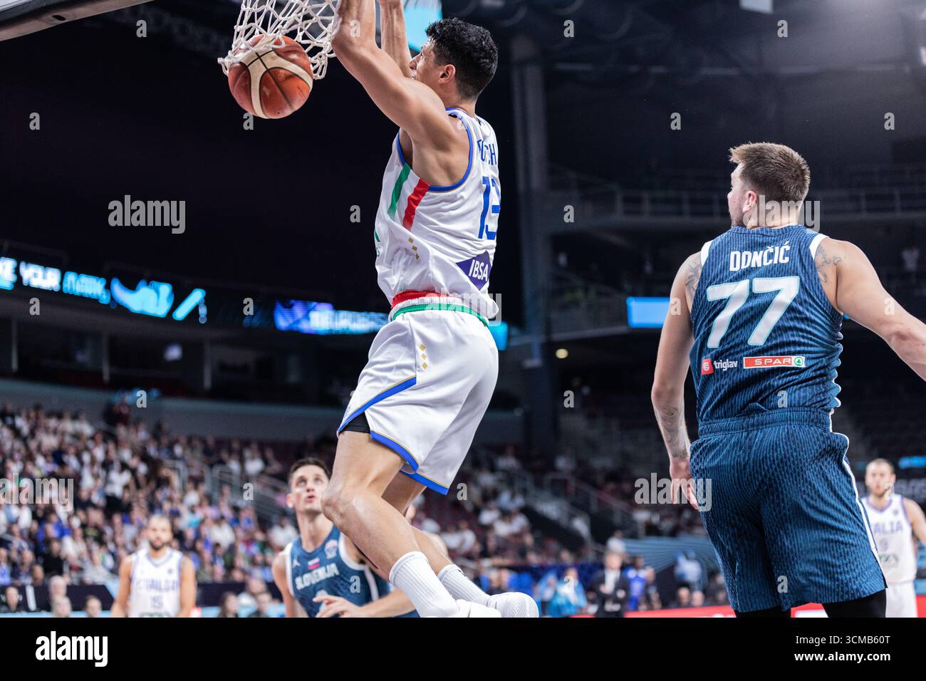 Luca doncic 2025 hi-res stock photography and images - Alamy