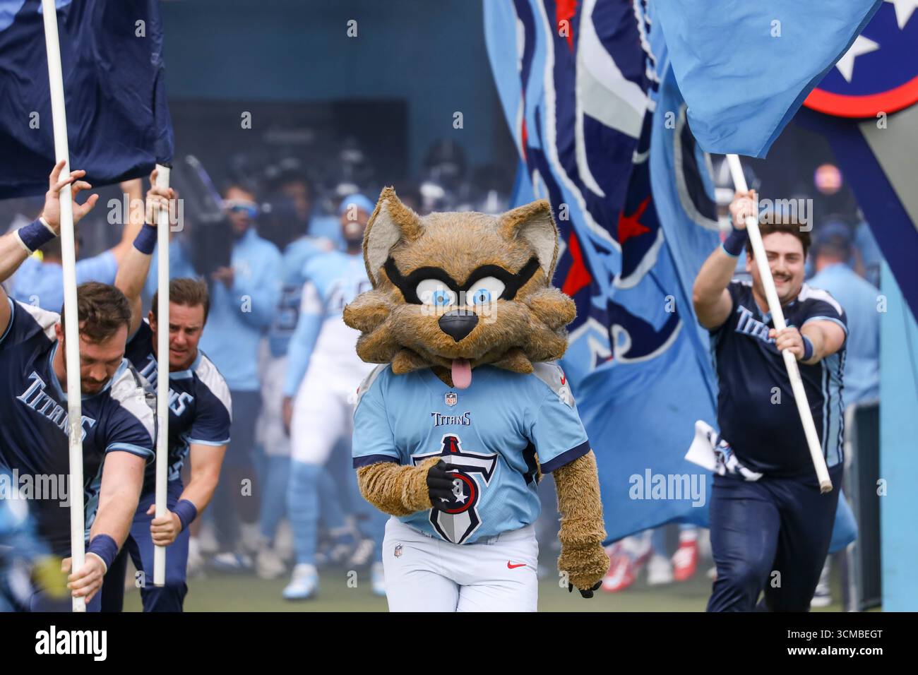 Tennessee Titans mascot T-Rac runs onto the field before the start of ...