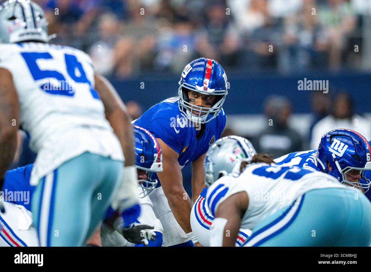 New York Giants quarterback Russell Wilson (3) prepares for a snap ...