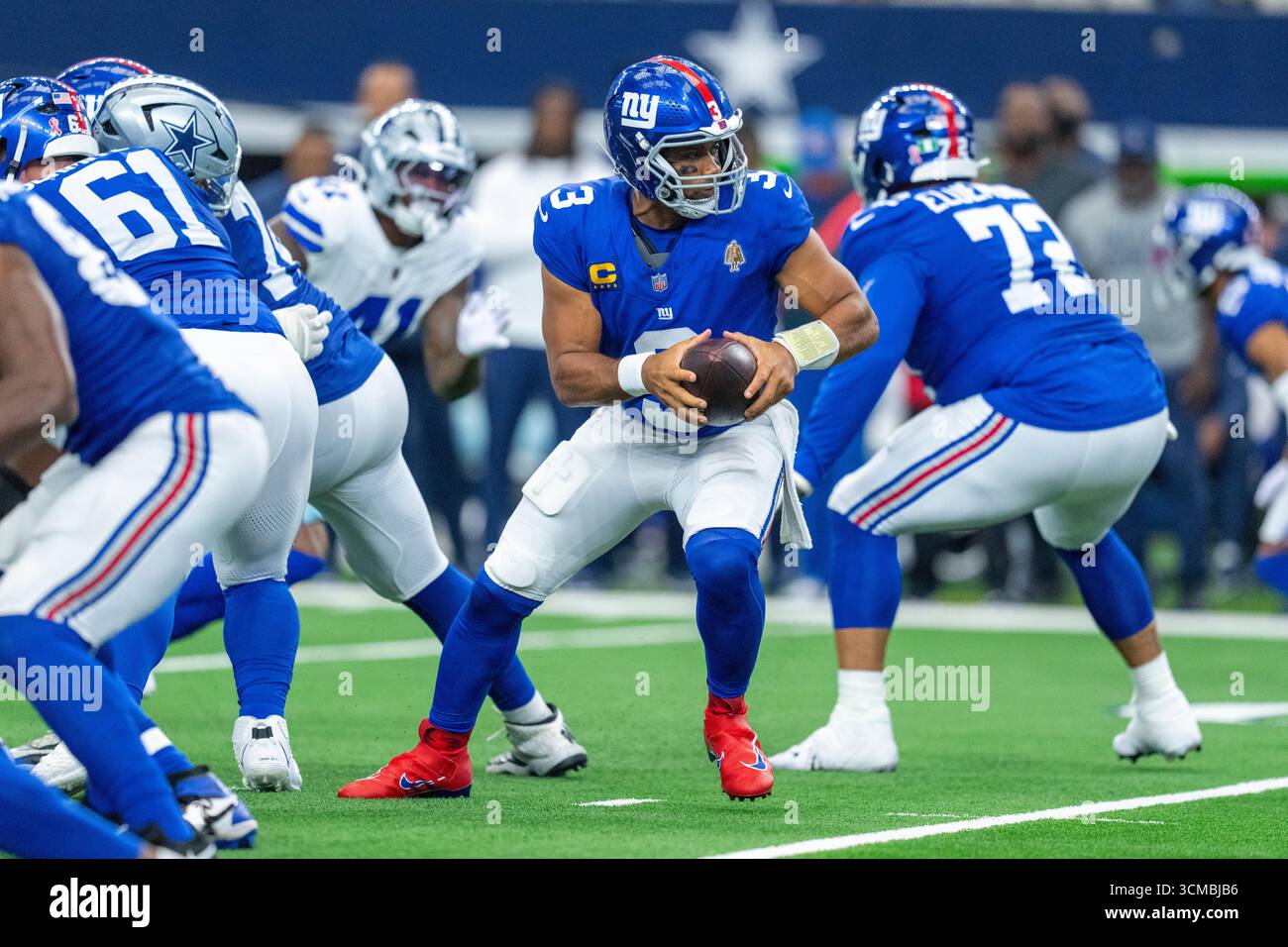 New York Giants quarterback Russell Wilson (3) runs a play during an ...