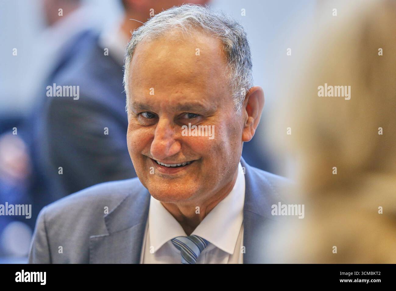 Berlin, Deutschland, 15.09.2025: Deutscher Bundestag: CDU/CSU-Fraktionssitzung: Reza Asghari ...