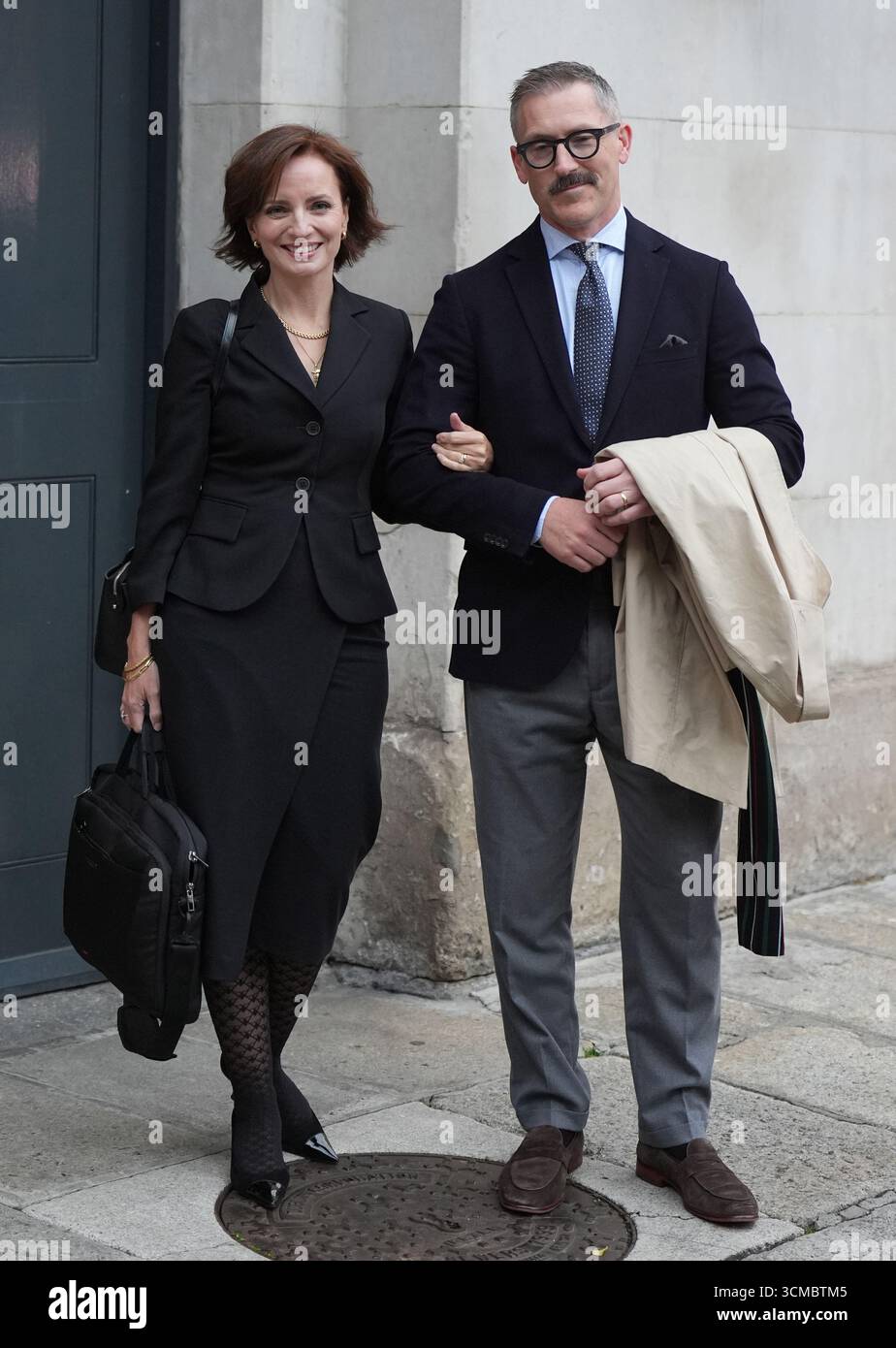 Maria Steen, an independent hopeful for a presidential nomination, and ...