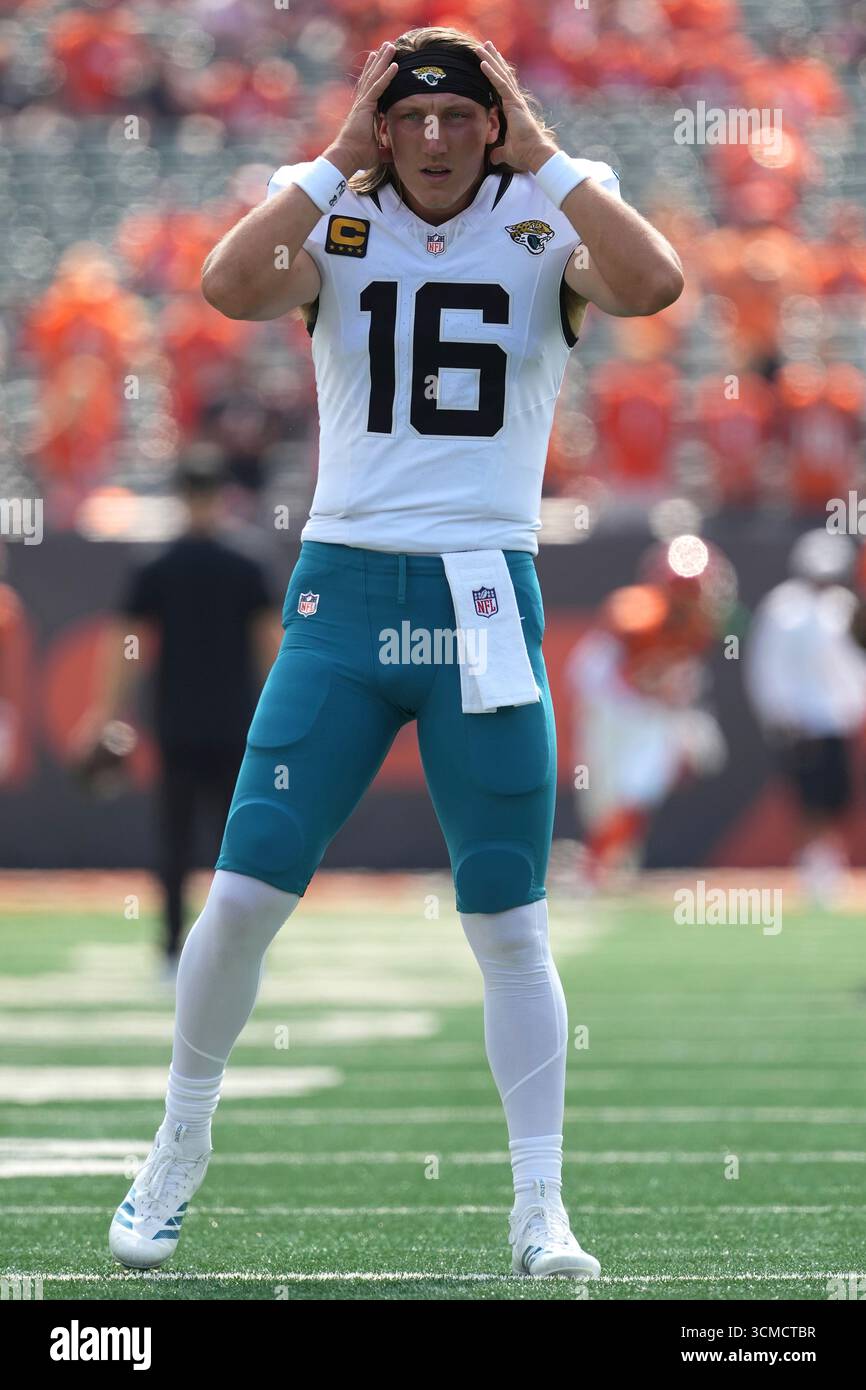 Jacksonville Jaguars quarterback Trevor Lawrence warms up before an NFL ...
