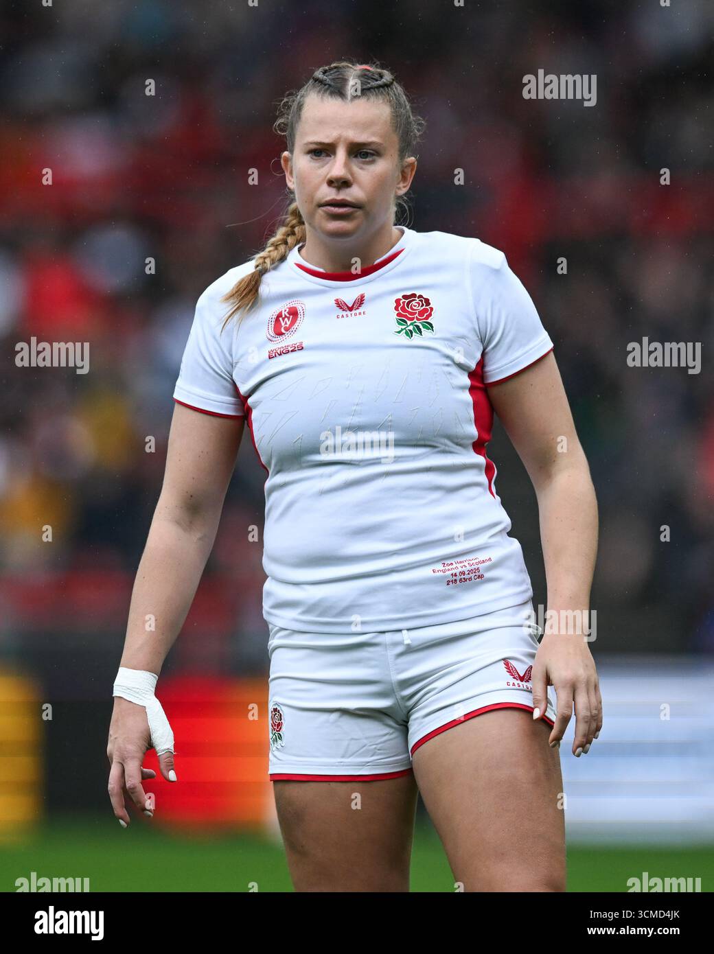 Red roses rugby womens world cup hi-res stock photography and images ...