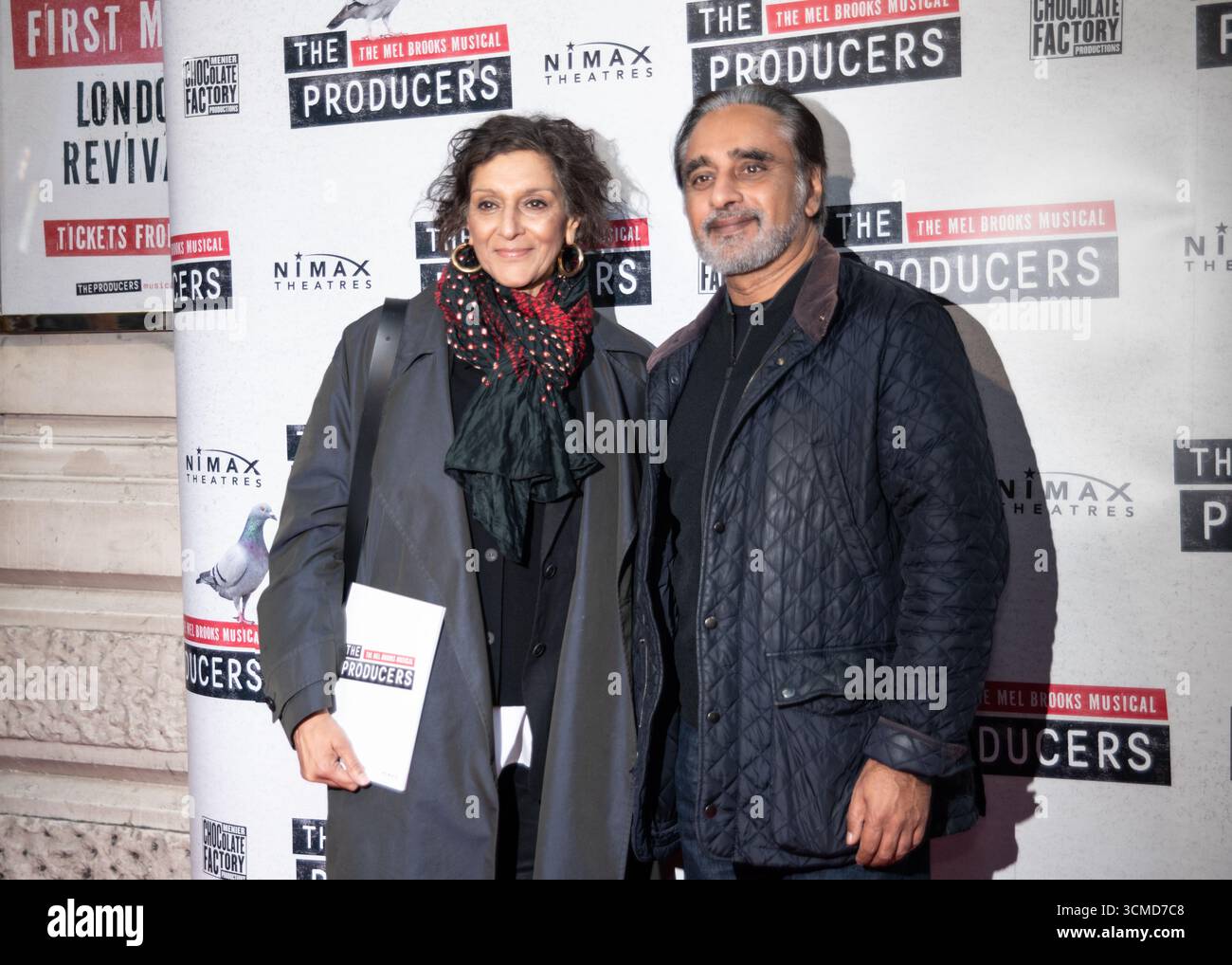 Feroza syal hi-res stock photography and images - Alamy