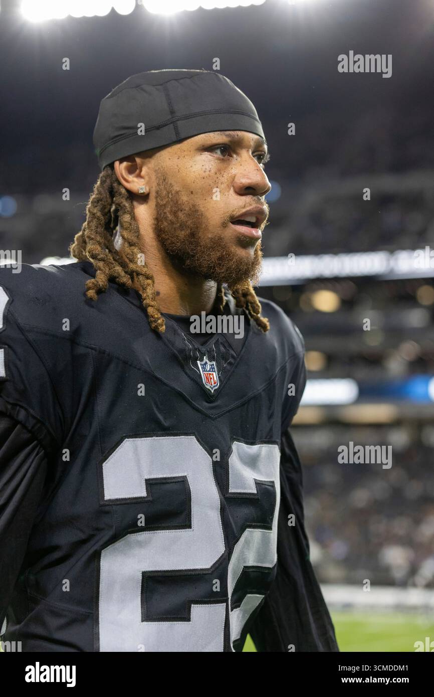 Las Vegas Raiders cornerback Eric Stokes (22) warms up before playing ...