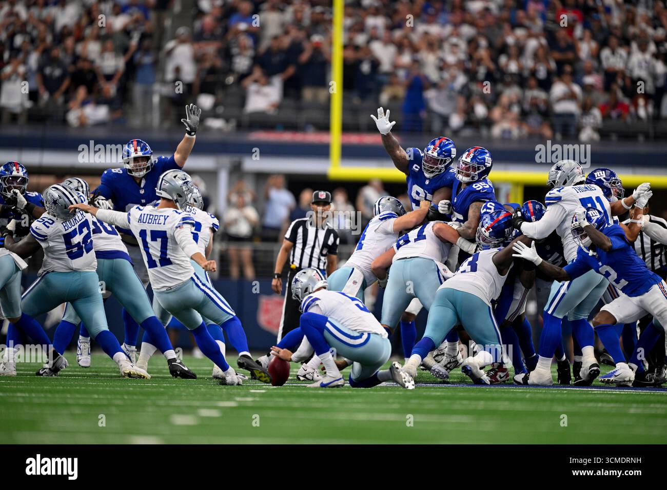 Dallas Cowboys place kicker Brandon Aubrey (17) kicks a game-tying ...