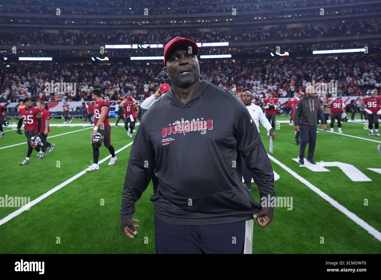 Todd Bowles walks off the field following an NFL football game against ...