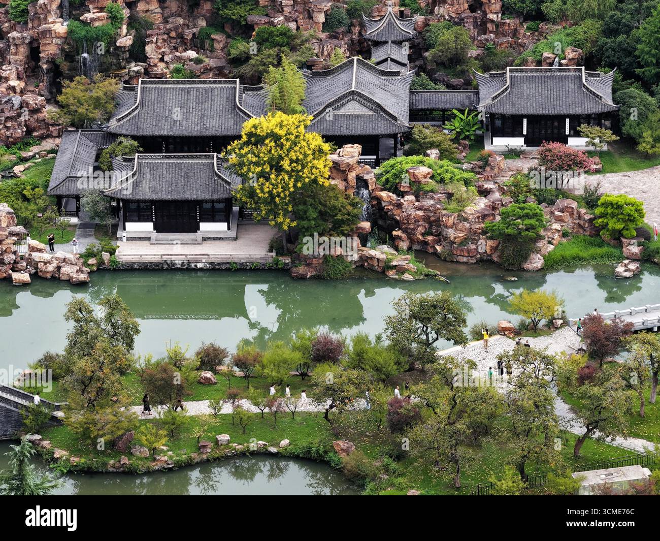Aerial photo shows the autumn scenery of the Slender West Lake scenic ...