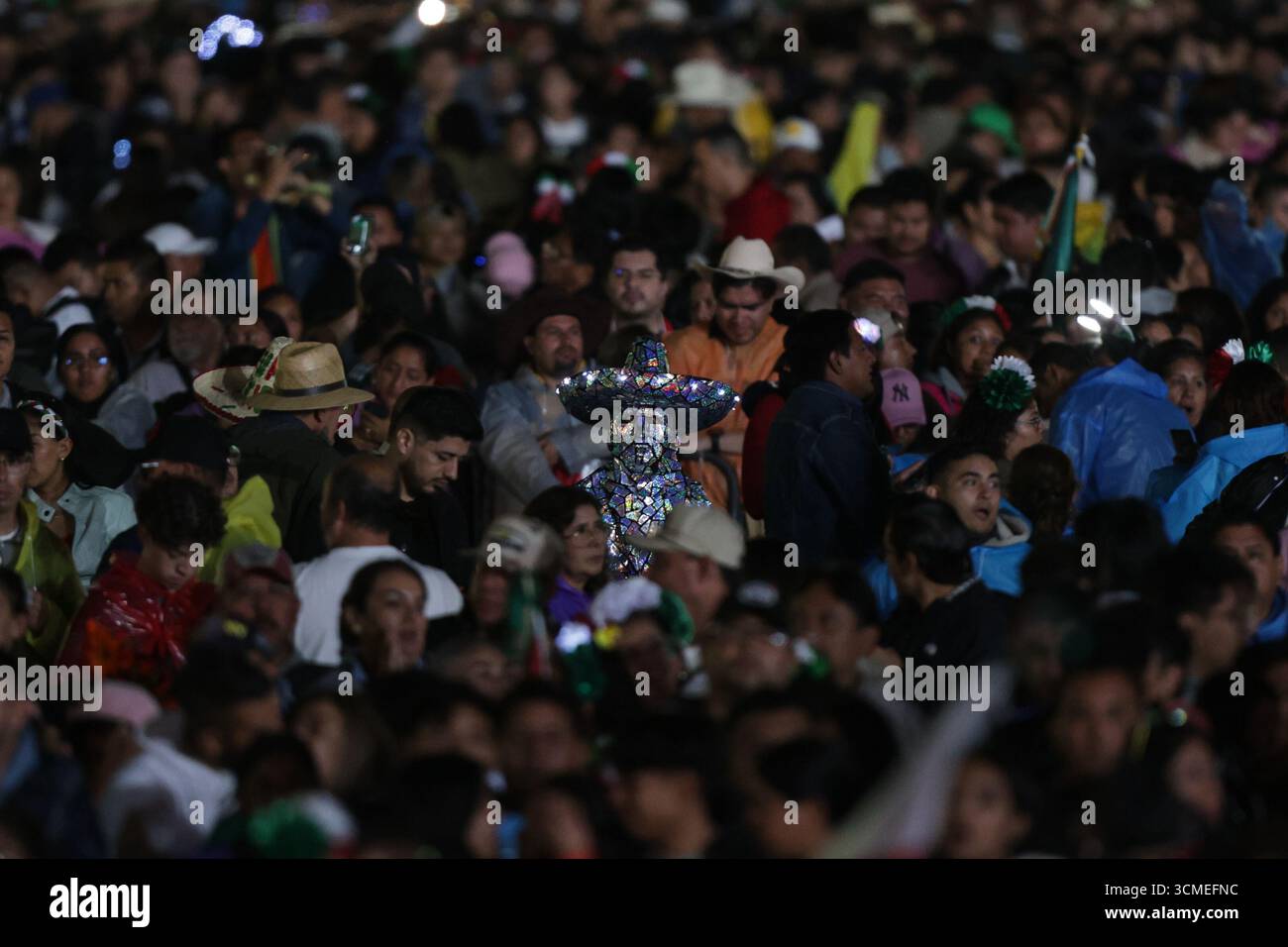 (250916) -- OAXACA, Sept. 16, 2025 (Xinhua) -- People attend the "Cry ...