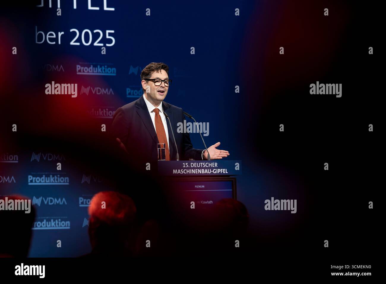 Bundeskanzler Friedrich Merz auf dem 15. Deutschen Maschinenbau-Gipfel Bertram Kawlath ...