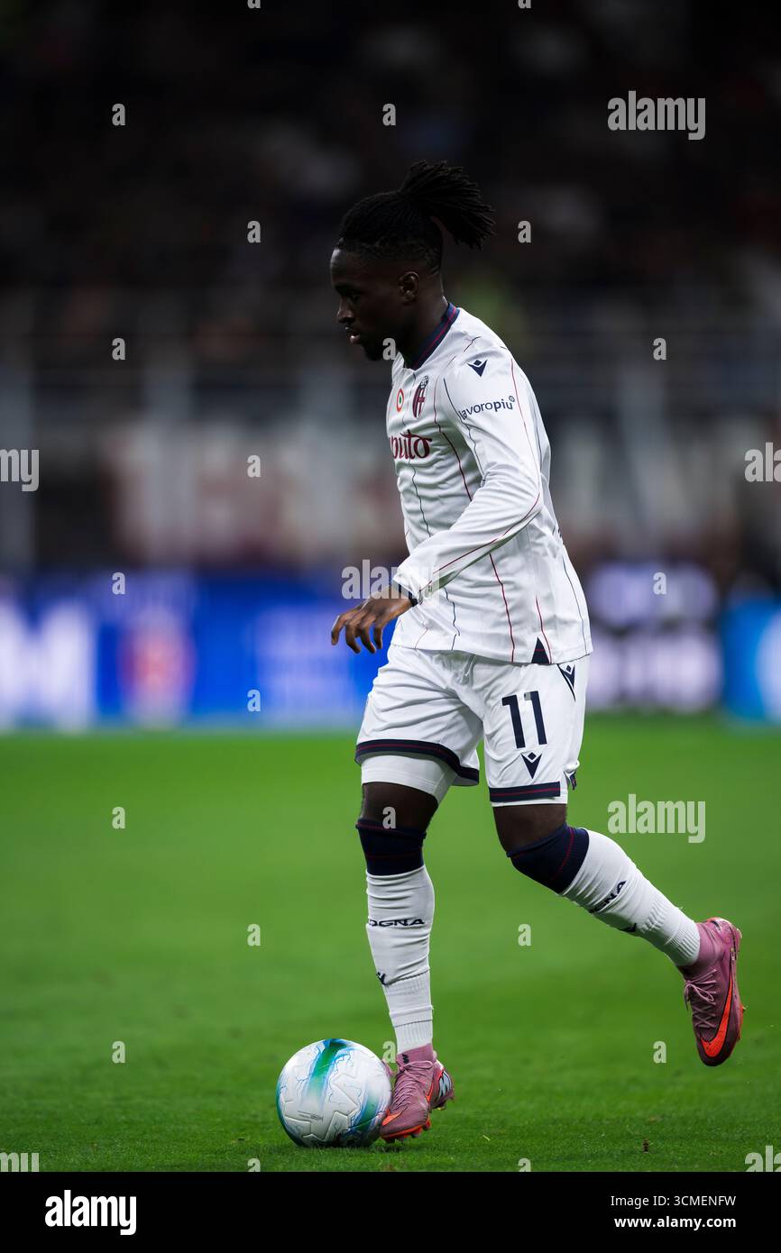 Jonathan Rowe of Bologna FC in action during the Serie A football match ...