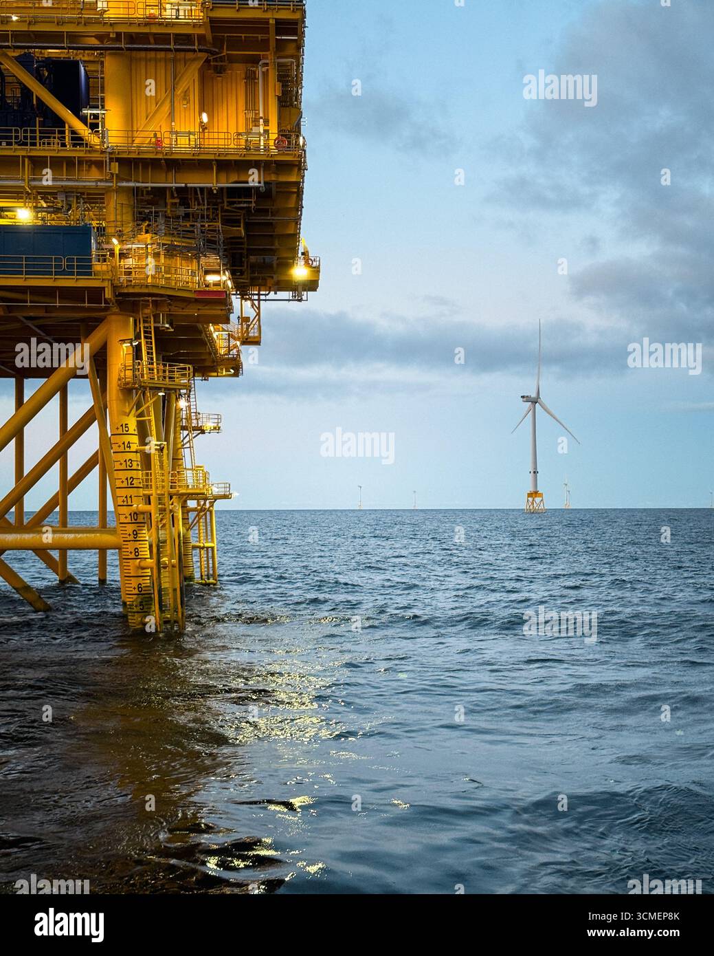 Offshore grid connection hi-res stock photography and images - Alamy