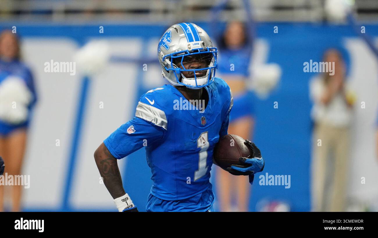 Detroit Lions wide receiver Jameson Williams (1) catches a touchdown ...