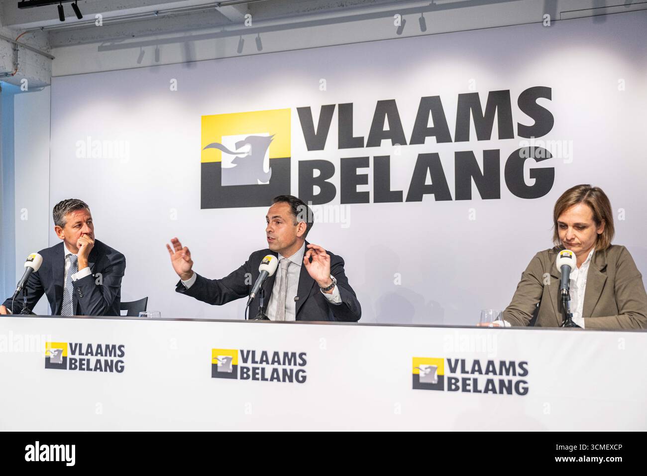 Vlaams Belang's Chris Janssens, Vlaams Belang chairman Tom Van Grieken ...