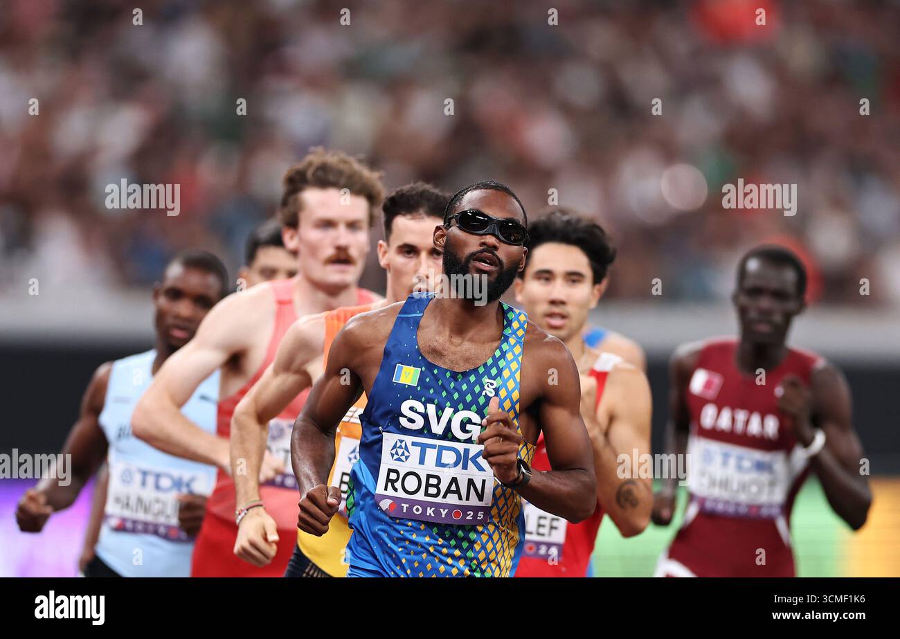 (250916) -- TOKYO, Sept. 16, 2025 (Xinhua) -- Handal Roban (front) of ...