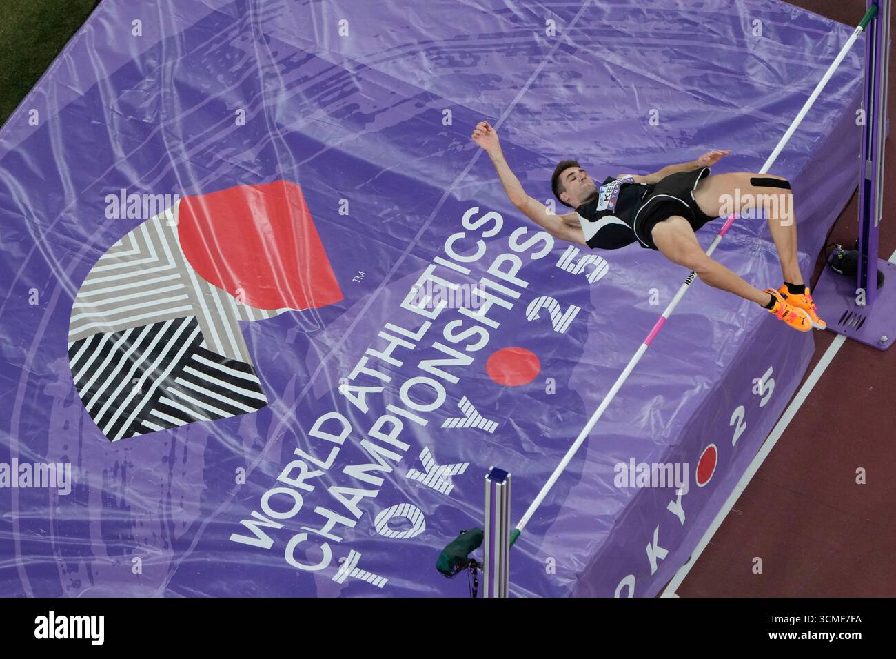 New Zealand's Hamish Kerr competes in the the men's high jump final at ...