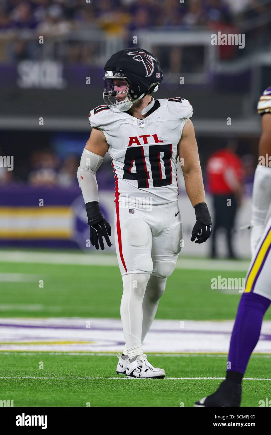 Atlanta Falcons linebacker JD Bertrand lines up for a play against the ...