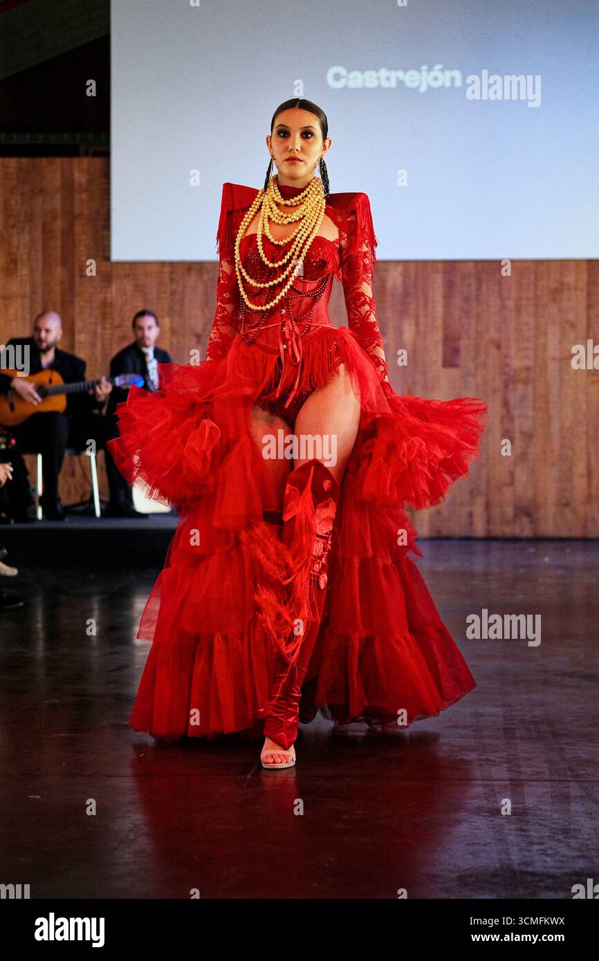 Madrid, Spain. 16th Sep, 2025. Madrid es Moda. Fashion show featuring ...