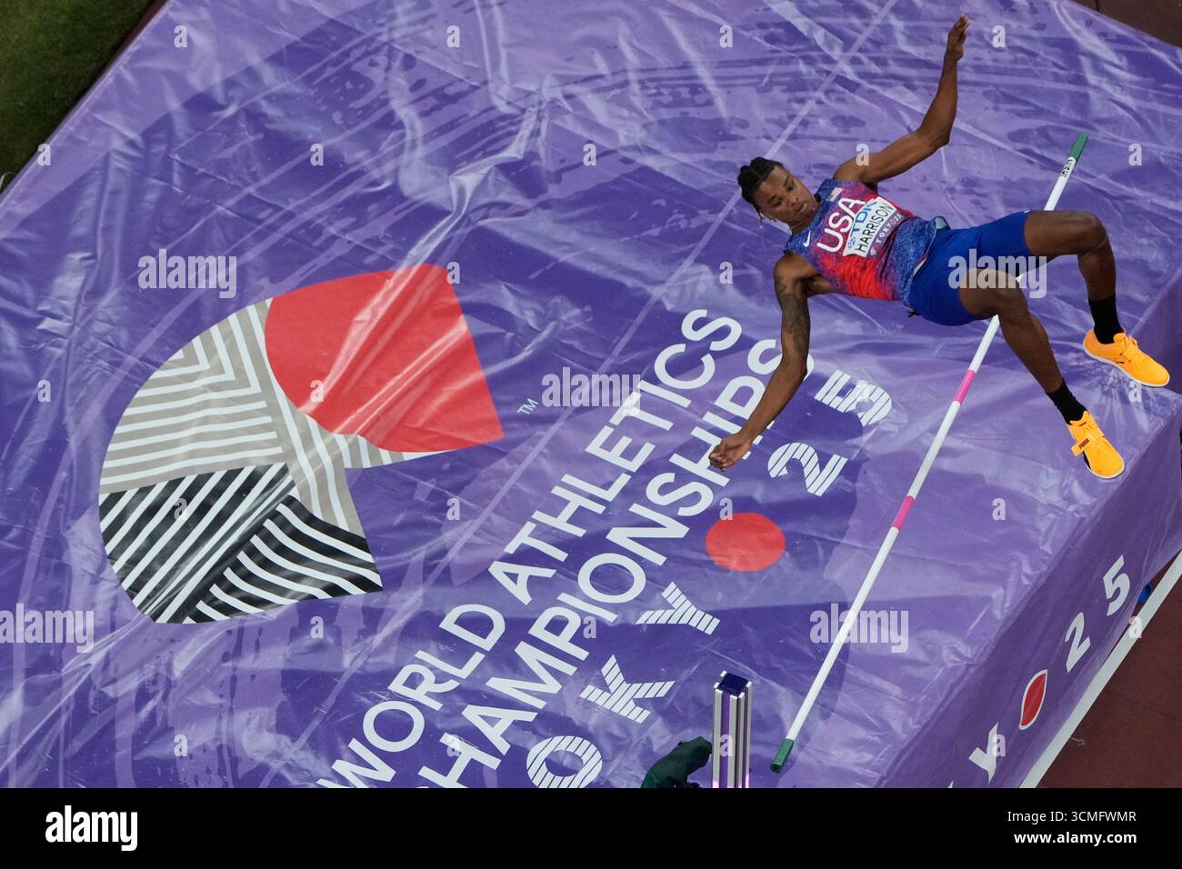 United States' Juvaughn Harrison fails an attempt during the men's high ...