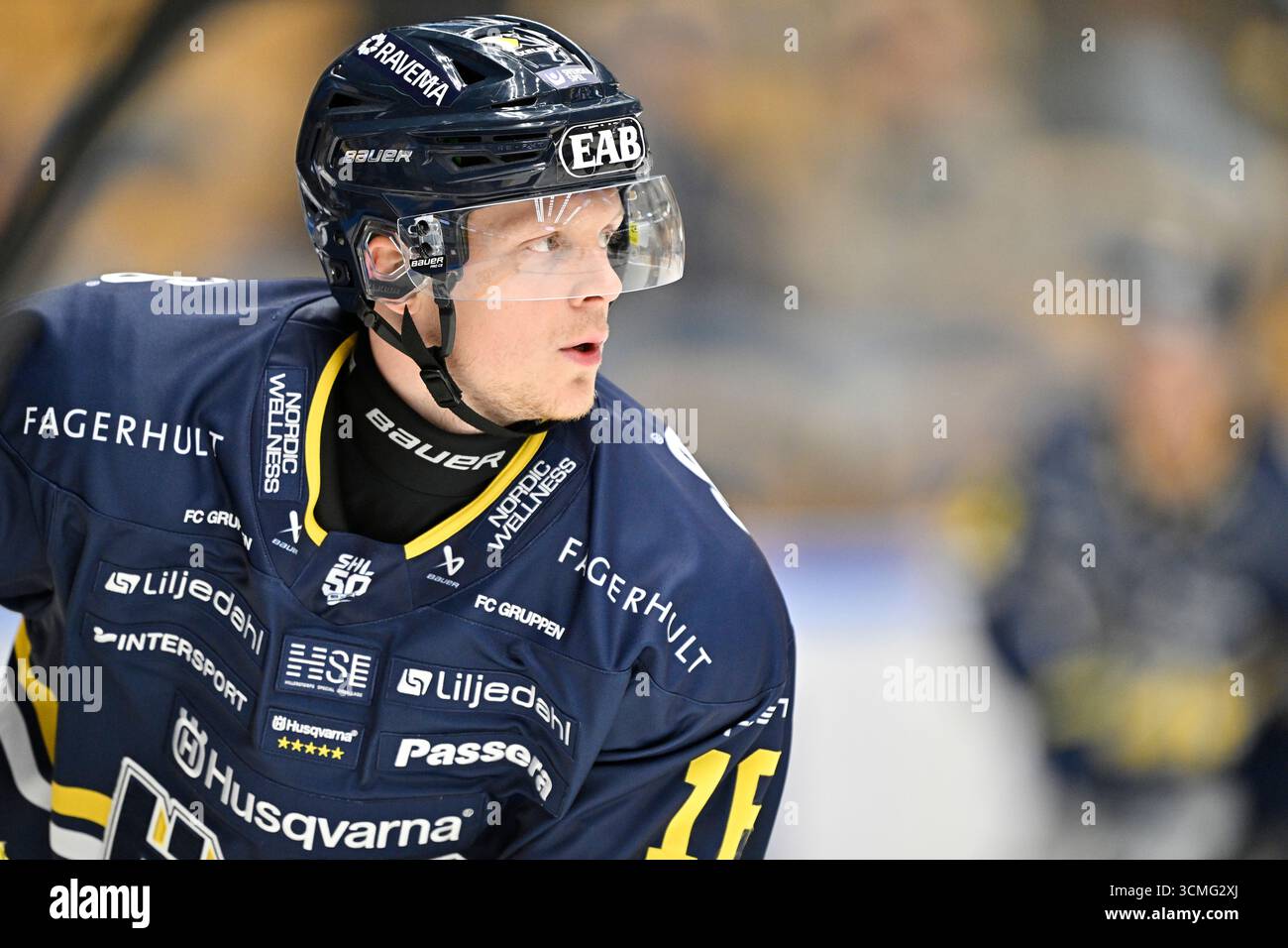 JÖNKÖPING , SVERIGE 20250913 Hv71:s Linus Lindström under lördagens ...