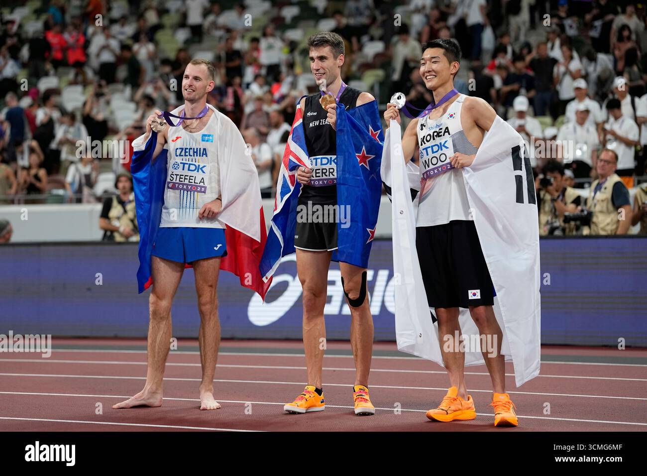Bronze medalist Czech Republic's Jan Stefela, gold medalist New Zealand ...