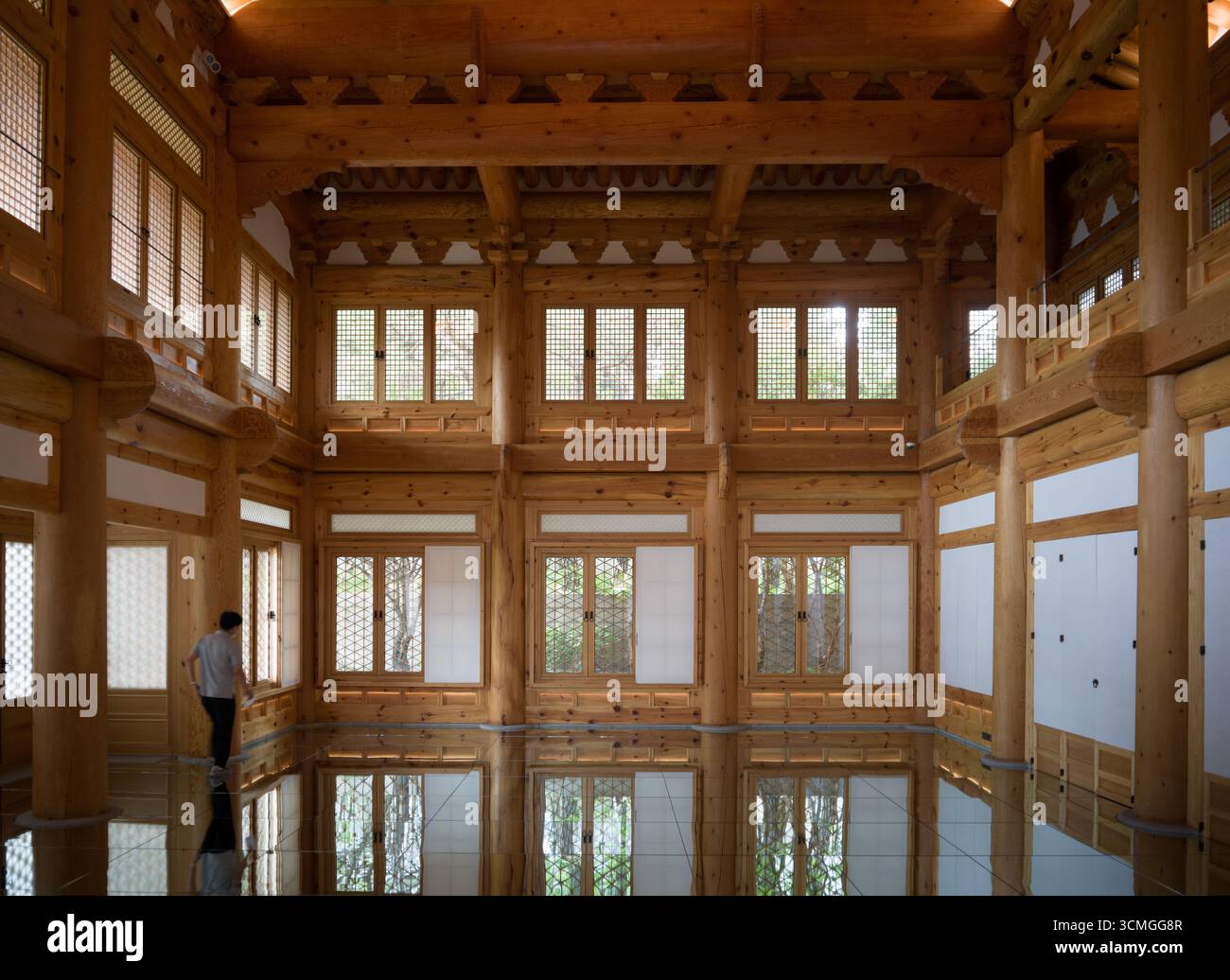 Restored hanok hi-res stock photography and images - Alamy