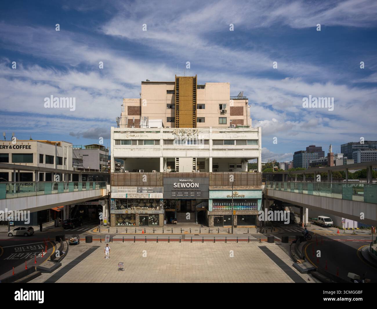 Sewoon plaza hi-res stock photography and images - Alamy