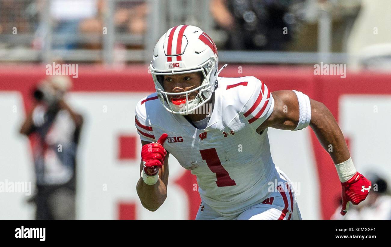 Wisconsin wide receiver Chris Brooks Jr. (1) during the first half of ...