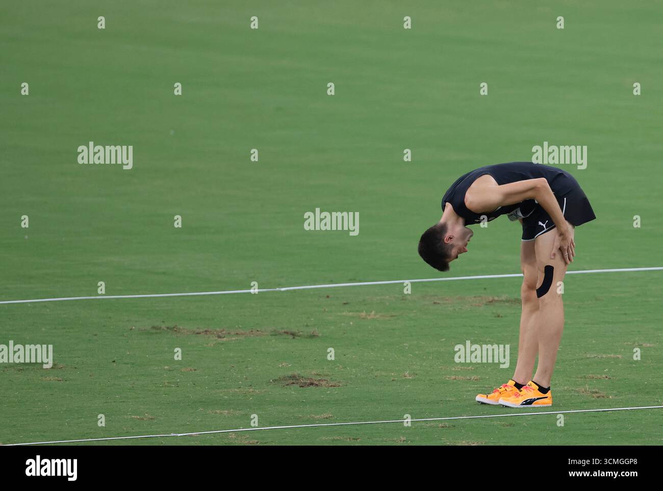 Hamish KERR of New Zealand bows after winning the Men's high jump final ...