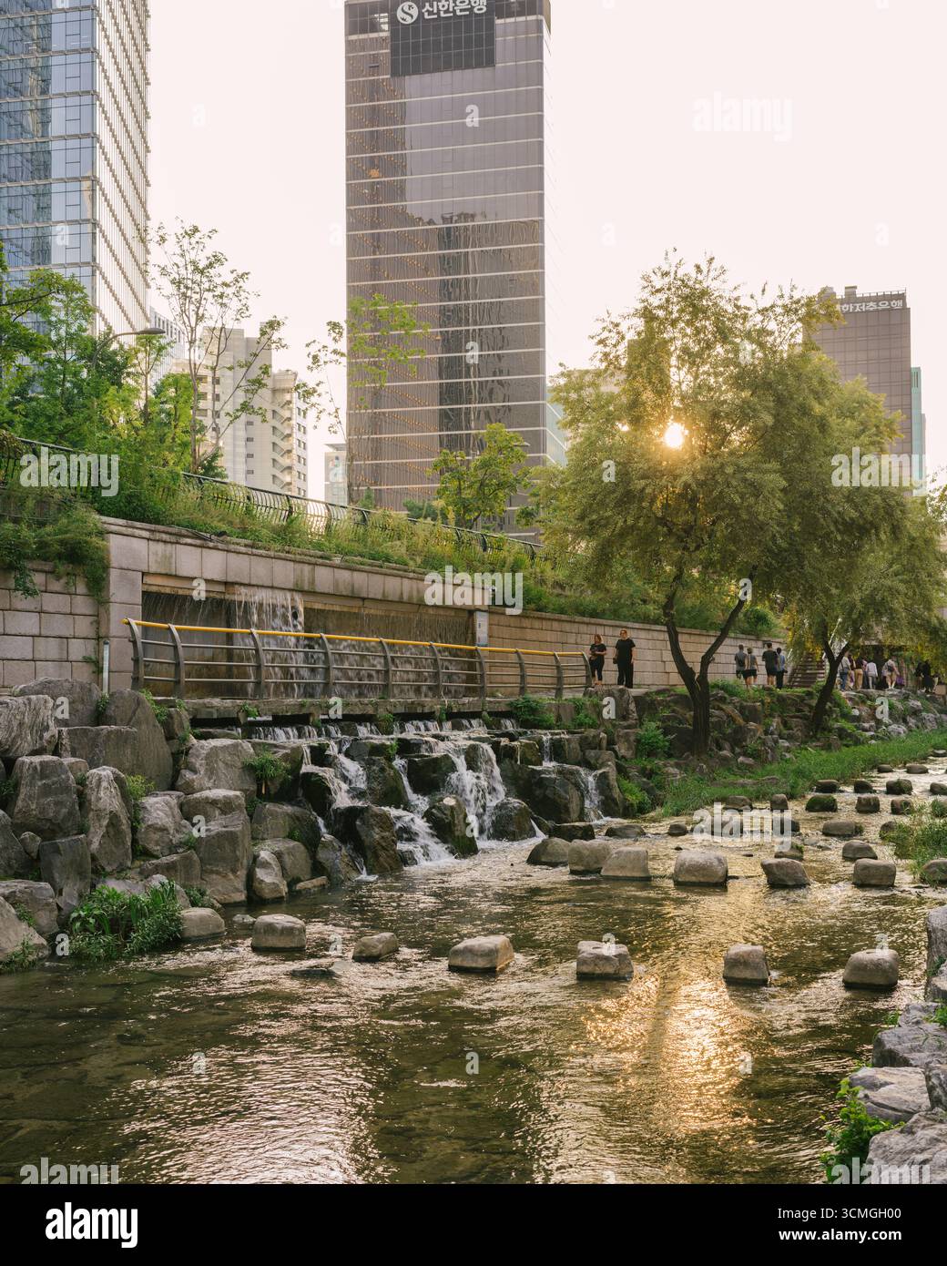 Riverwalk seoul hi-res stock photography and images - Alamy