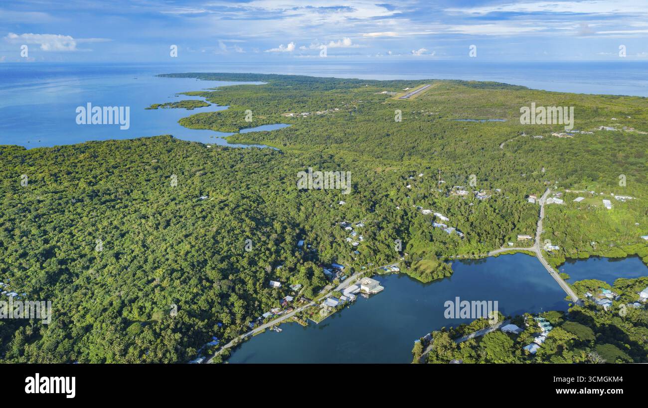 Centre pacific ocean hi-res stock photography and images - Alamy